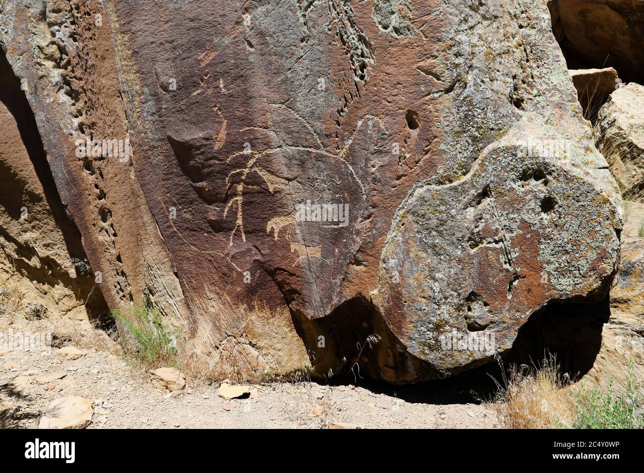 Native American Indian rock art petroglyph horse figure boulder Utah ...