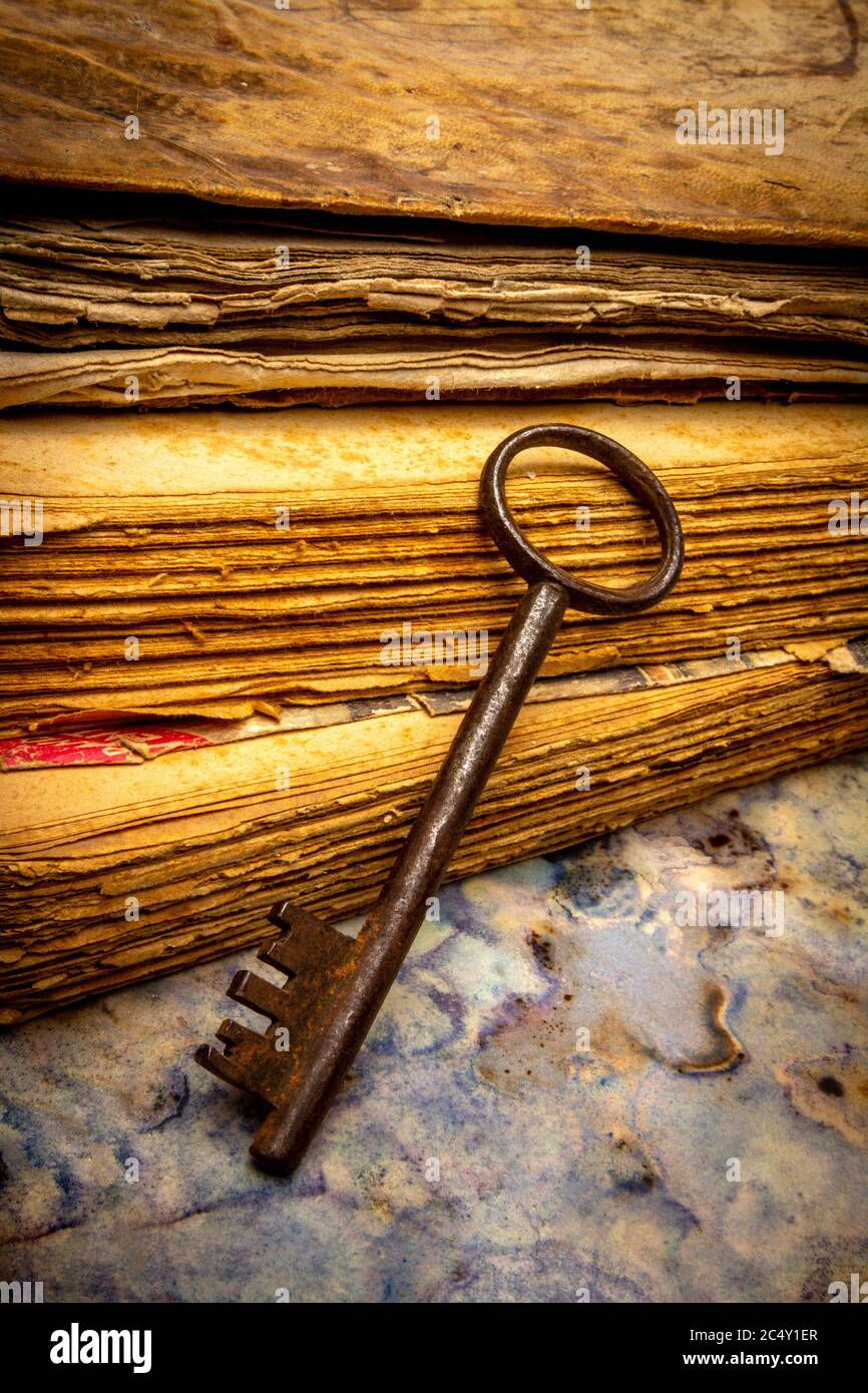 Key to knowledge concept Stock Photo - Alamy