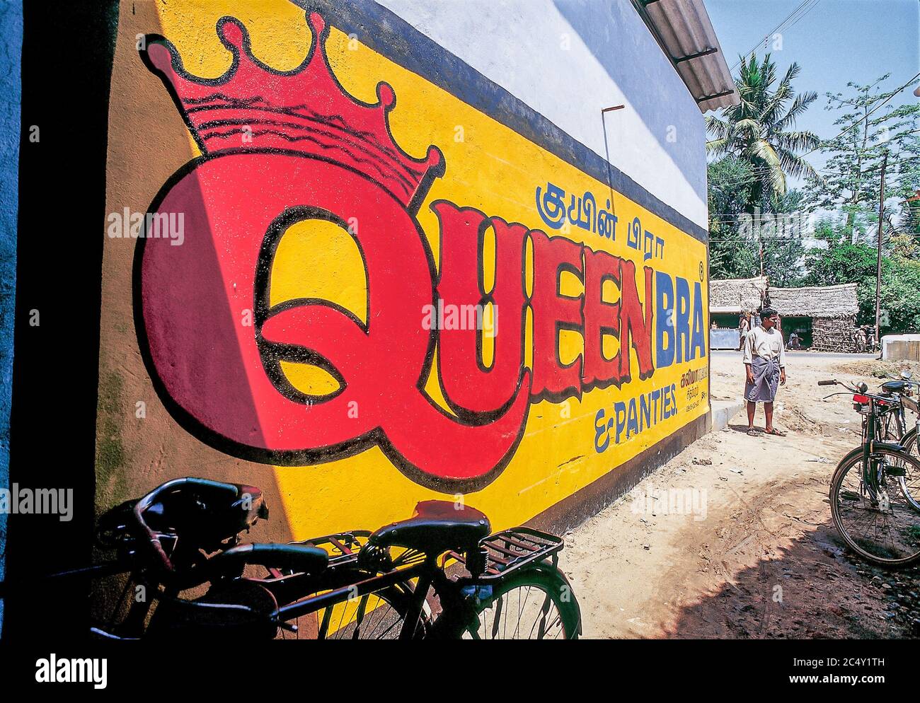Street scene in India Stock Photo - Alamy