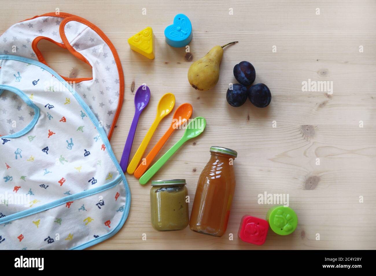 Baby food apple carrot hi-res stock photography and images - Alamy