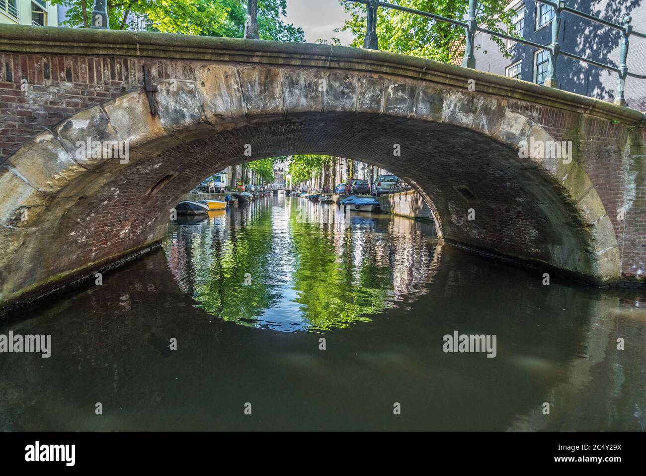 Old channels Of downtown of Amsterdam Stock Photo - Alamy