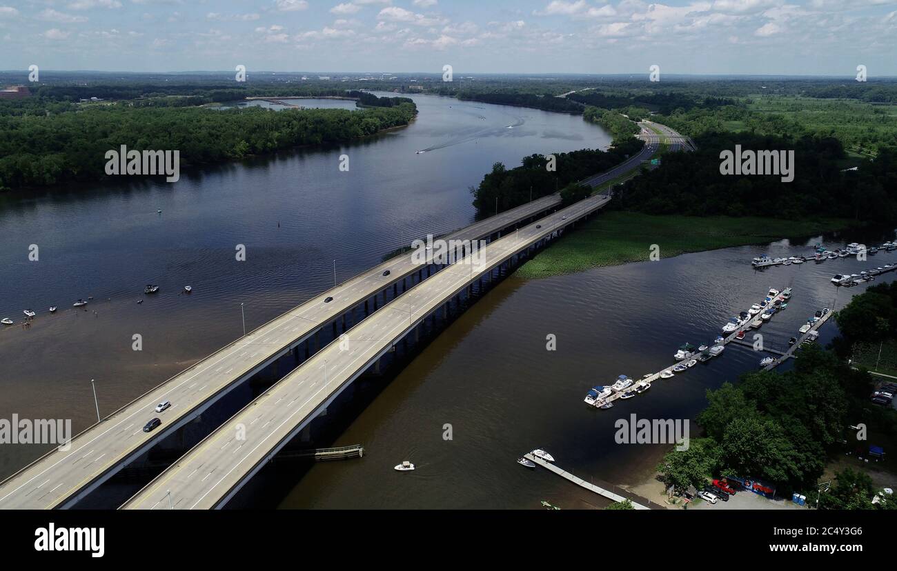 Aerial view of the Delaware River with recreational boaters on it ...