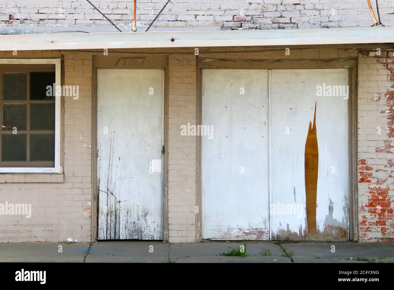 Ghetto front door hi-res stock photography and images - Alamy