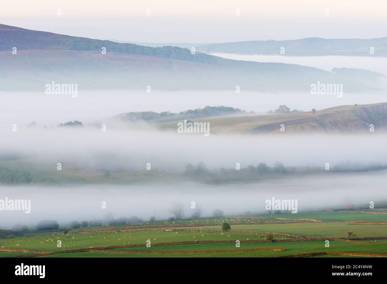 Layers of fog hi-res stock photography and images - Alamy