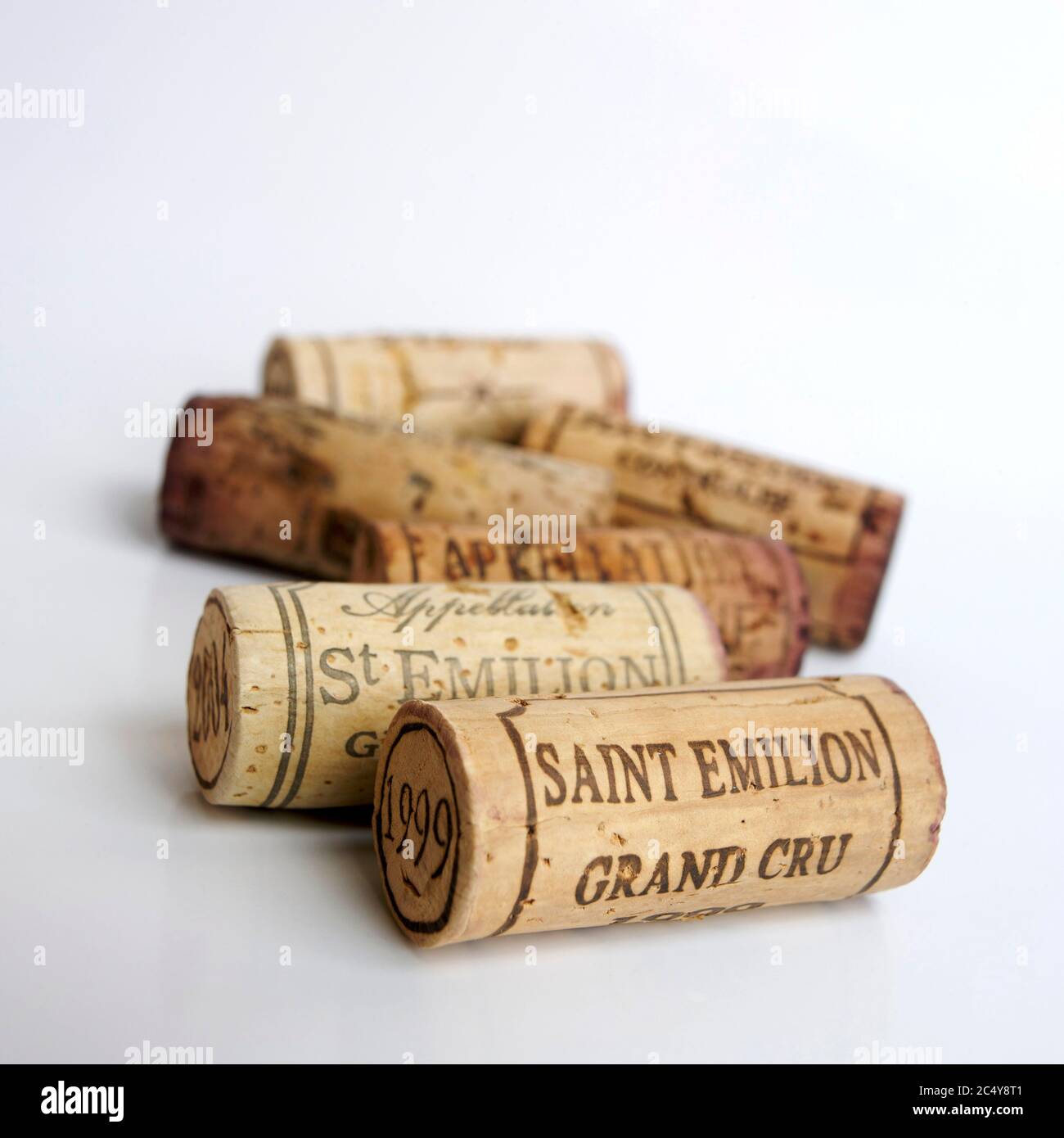 What to do with corks hi-res stock photography and images - Alamy