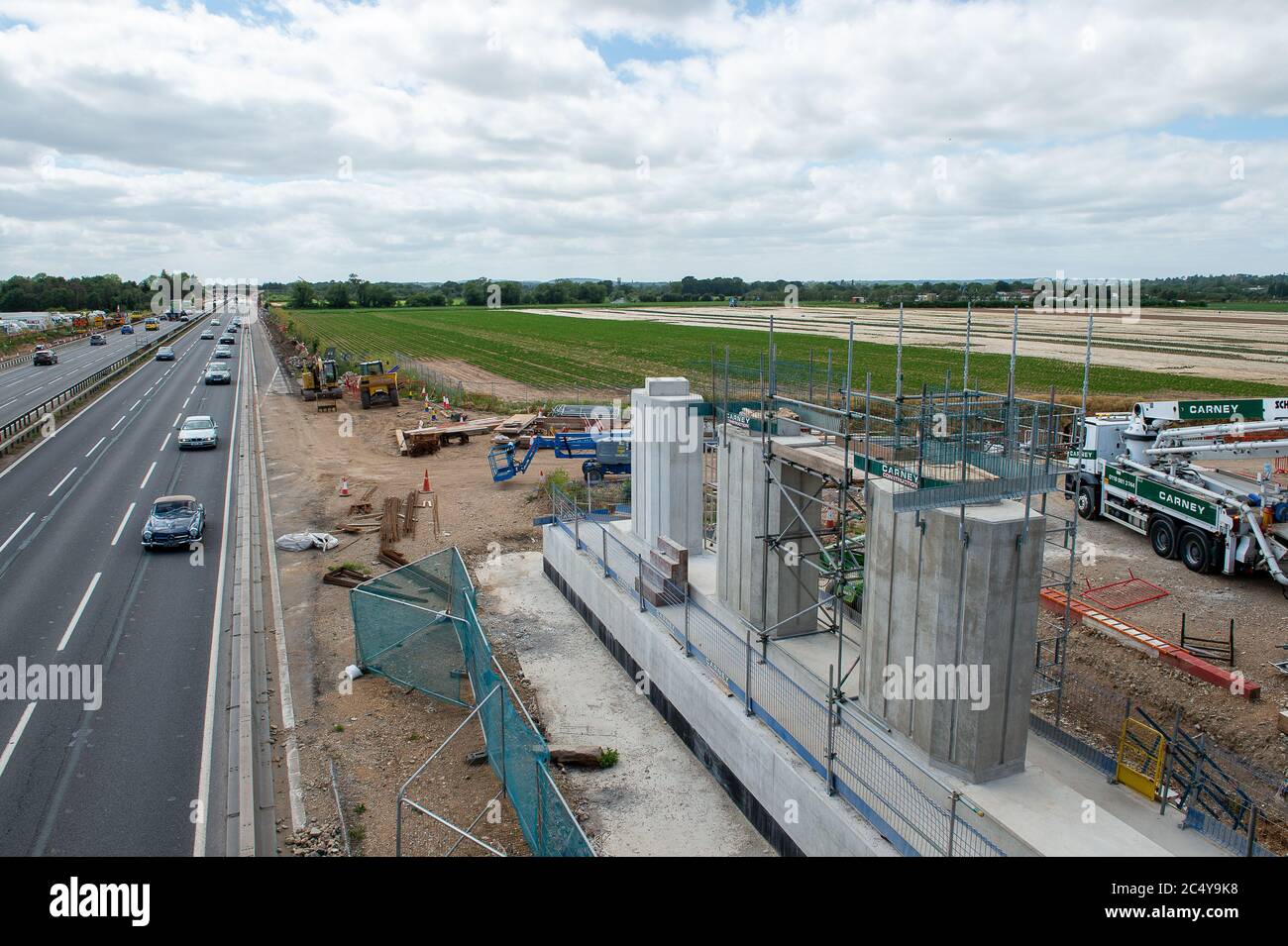 Dorney, Buckinghamshire, UK. 29th June, 2020. Work continues on the M4 ...