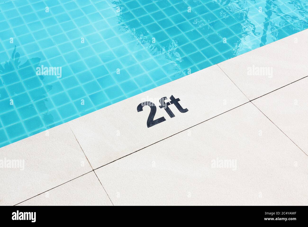 Pool depth sign hi-res stock photography and images - Alamy