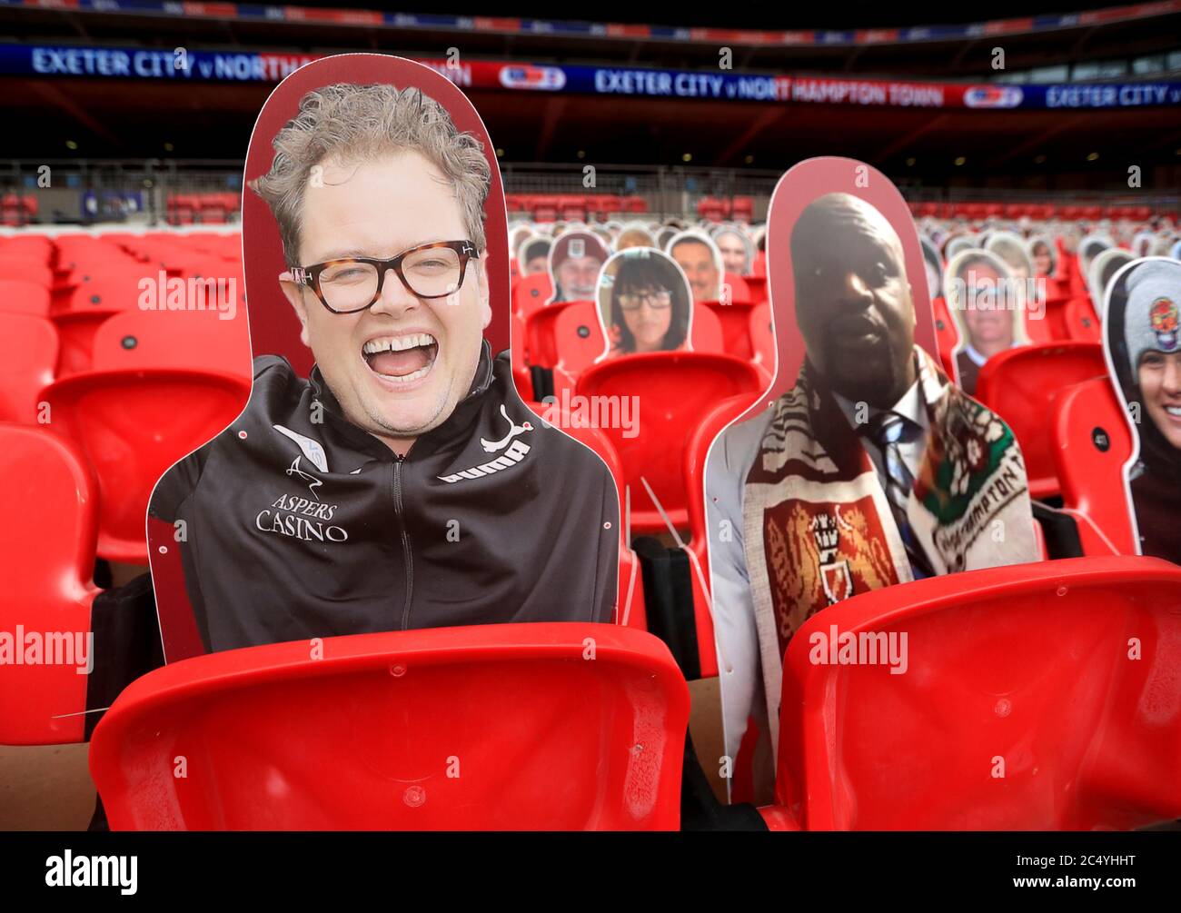 Cardboard cut outs of Alan Carr (left) and Shaquille O'Neal (right) in ...