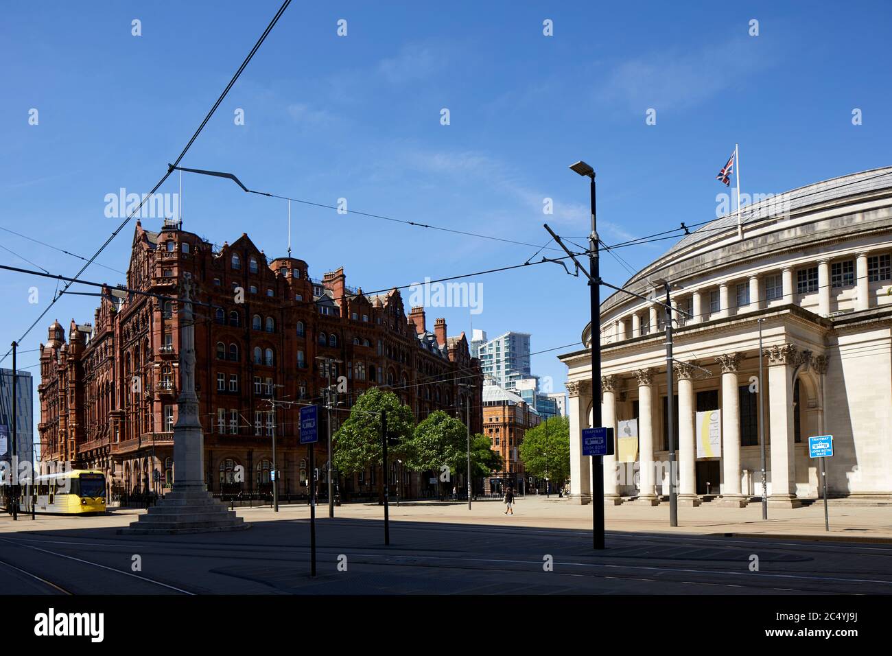 Manchester city centre landmark dome shaped sandstone manchester ...