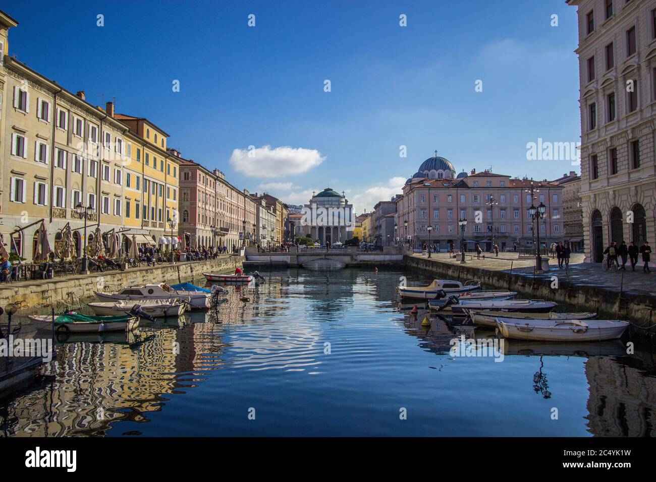Ponte rosso hi-res stock photography and images - Alamy