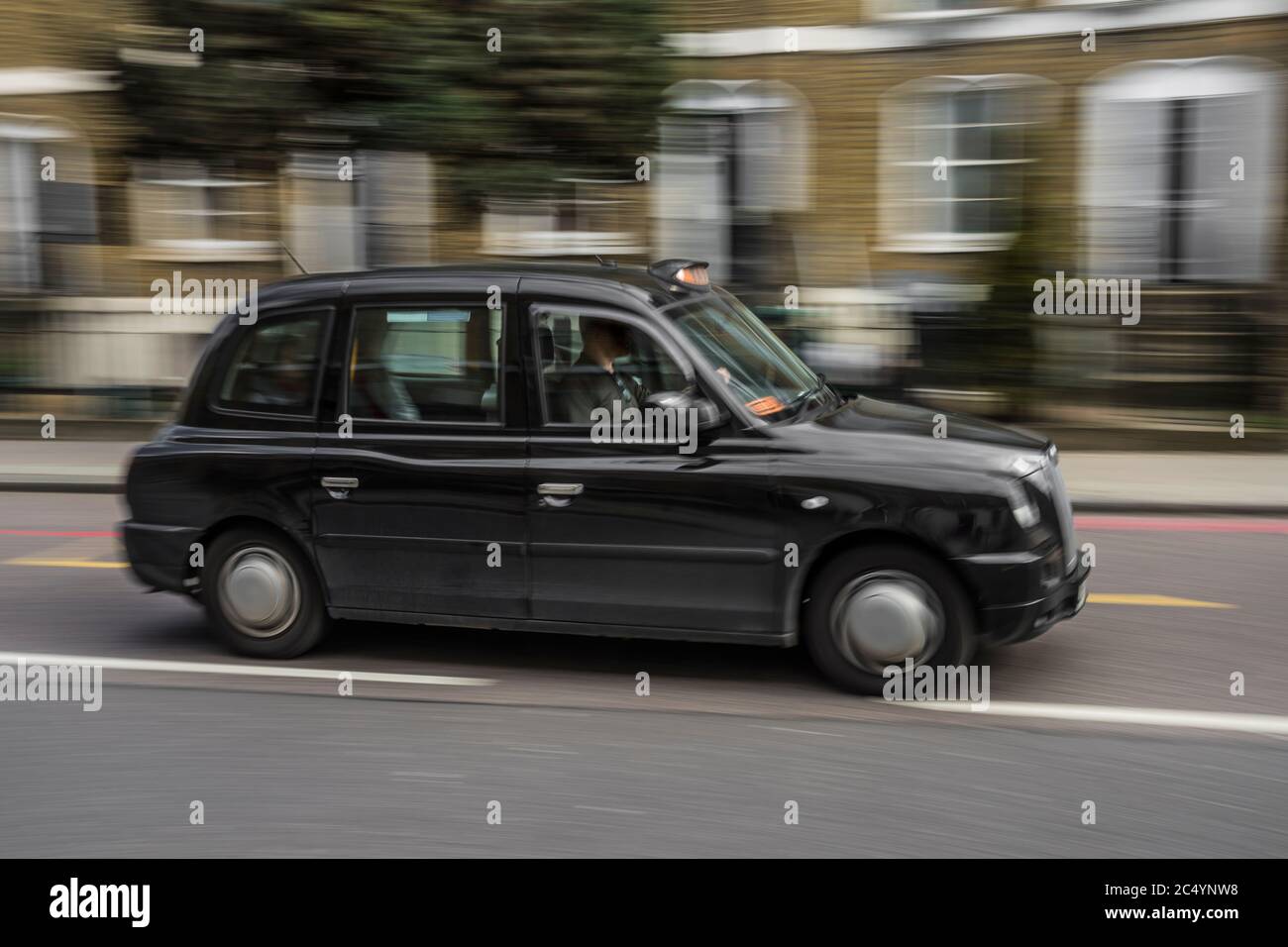 London taxi speed fast motion moving hi-res stock photography and ...
