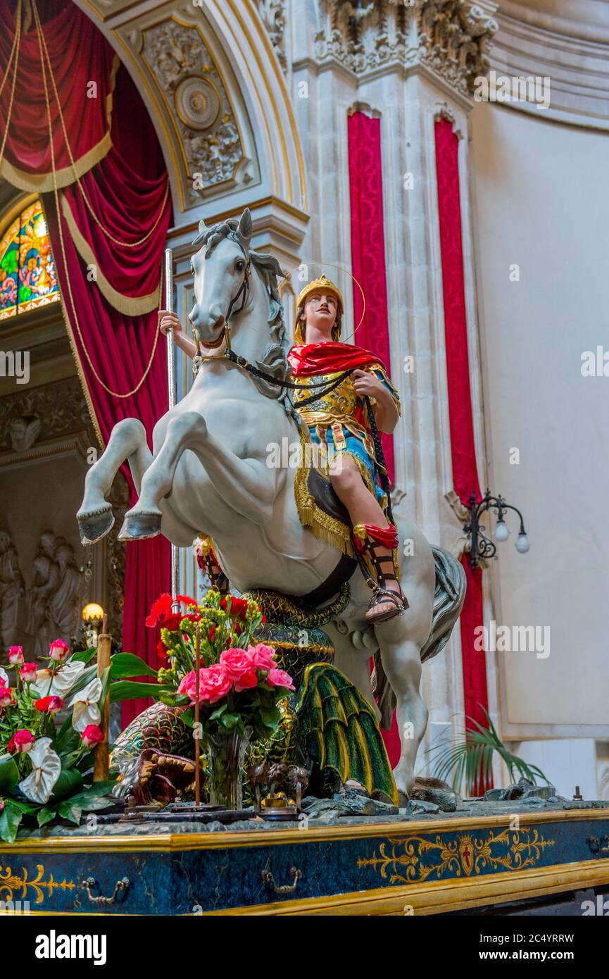 Saint george statue in cathedral hi-res stock photography and images ...