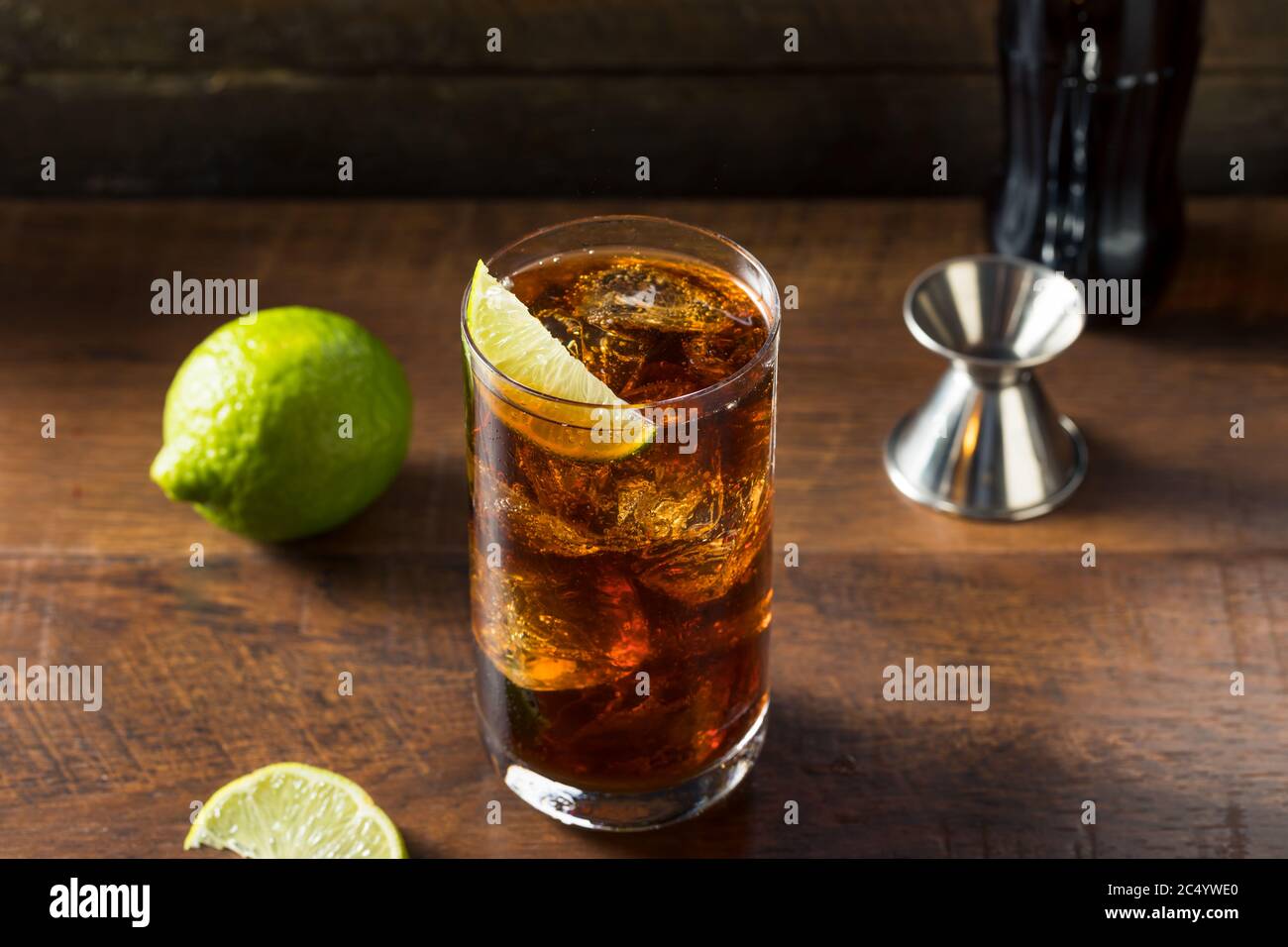 Rum and Cola Cuba Libre with Lime Stock Photo - Alamy