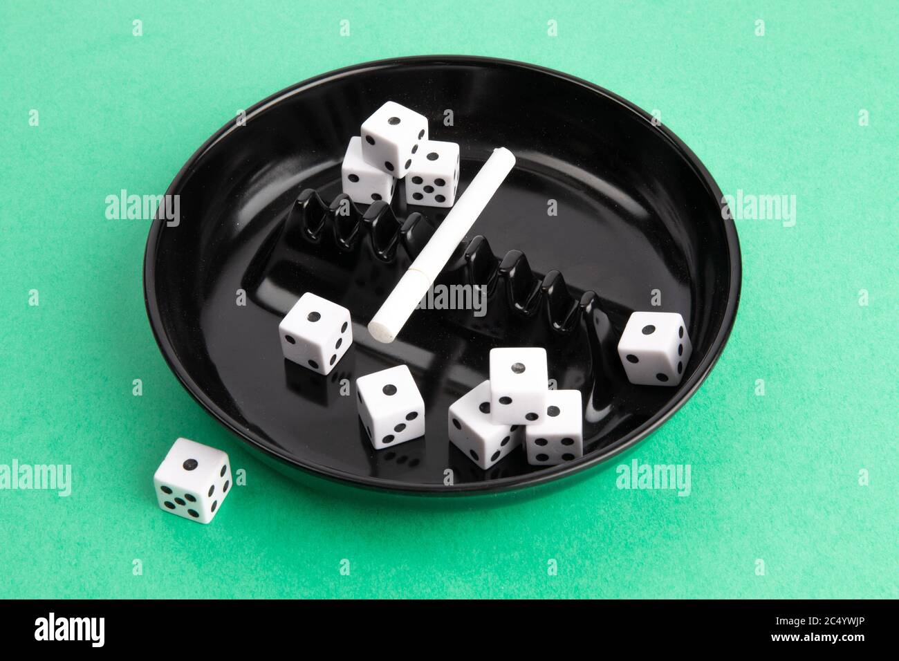White dice showing number one hi-res stock photography and images - Alamy