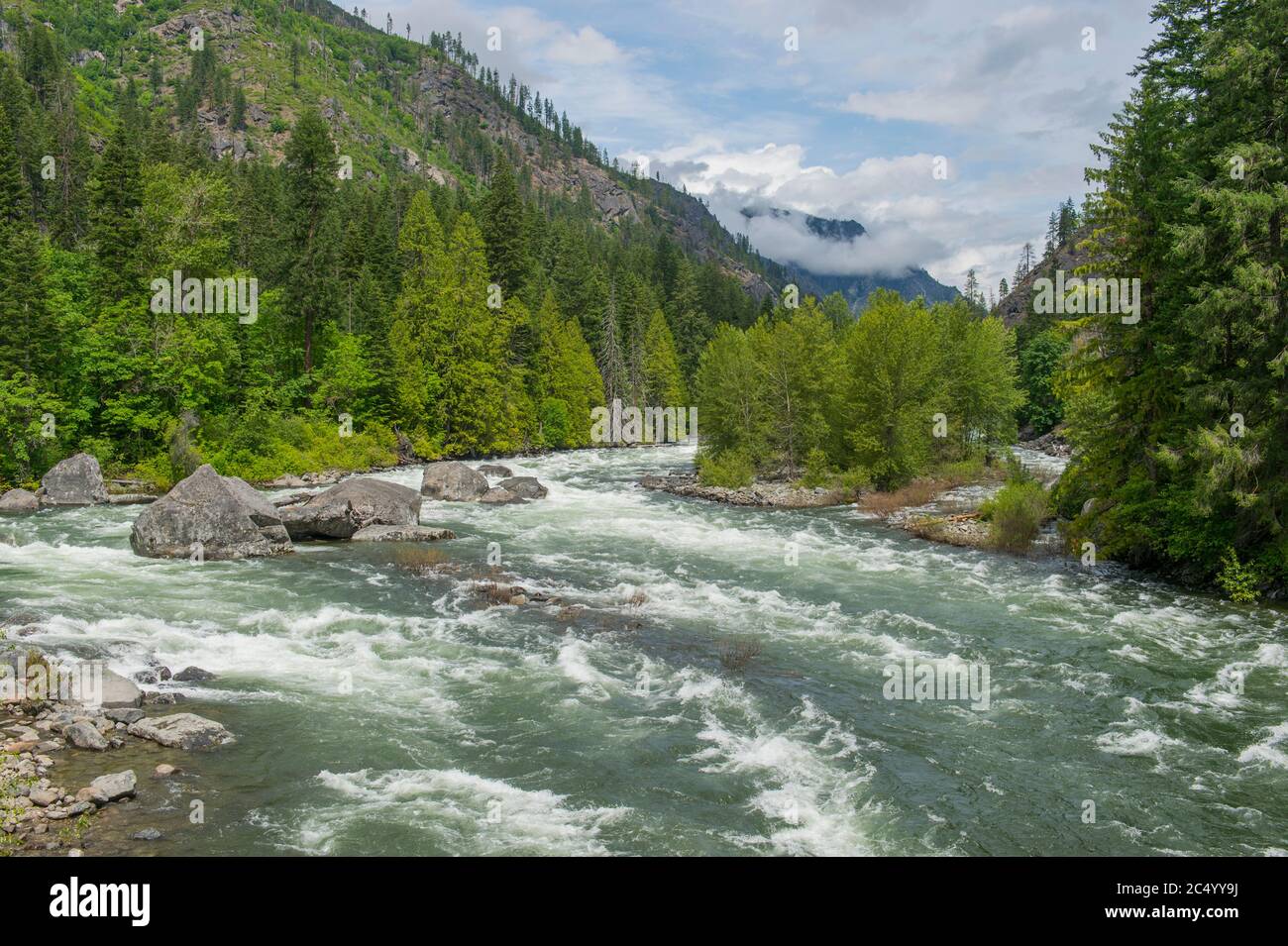 View of the Wenatchee River from the Old Pipeline Bed Trail near ...