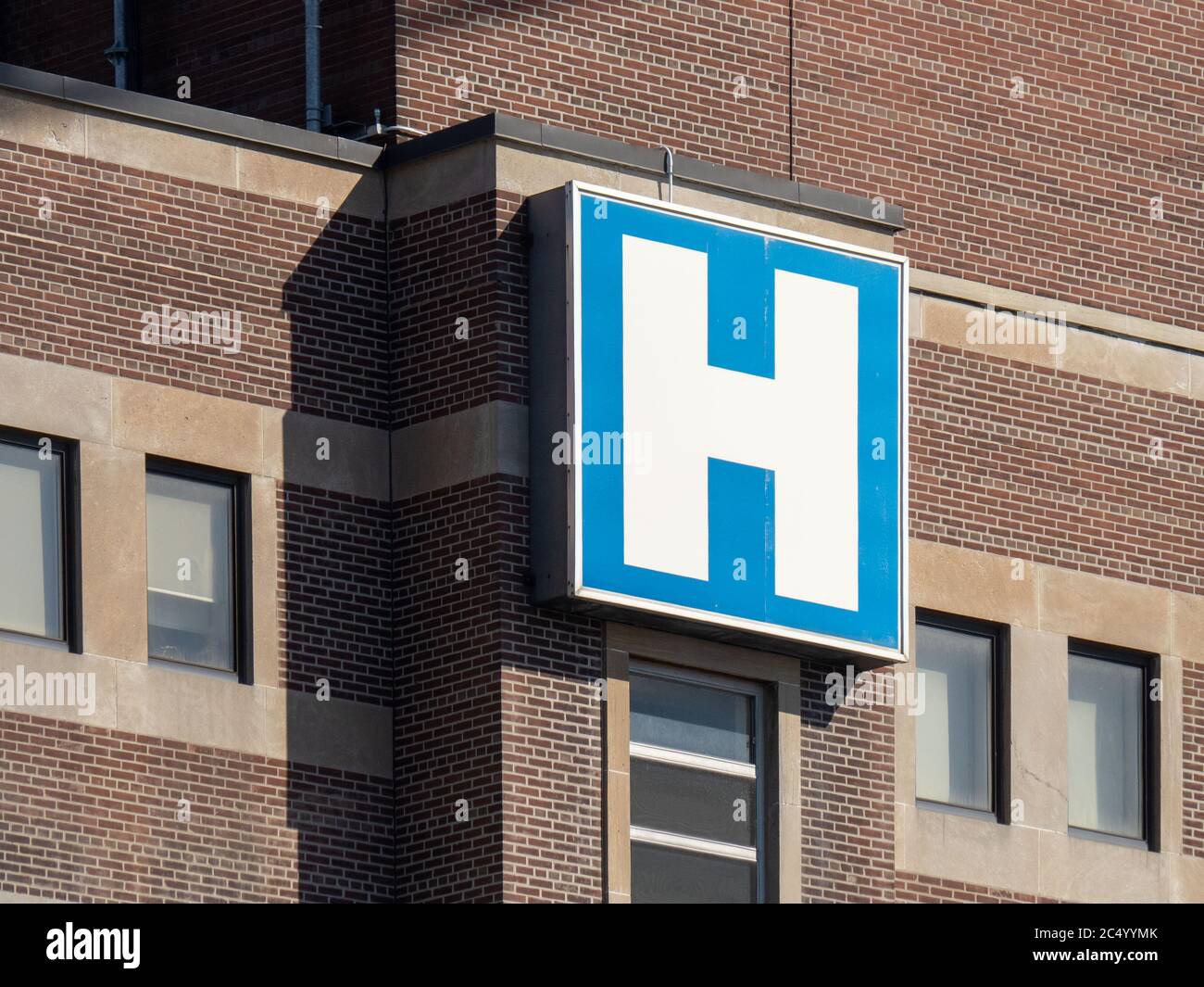 Letter h on wall hi-res stock photography and images - Alamy