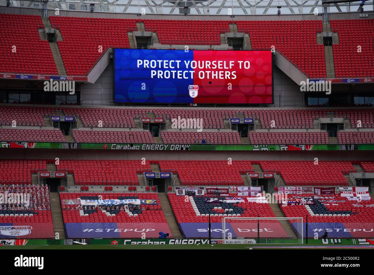 Exeter city stadium general view hi-res stock photography and images ...