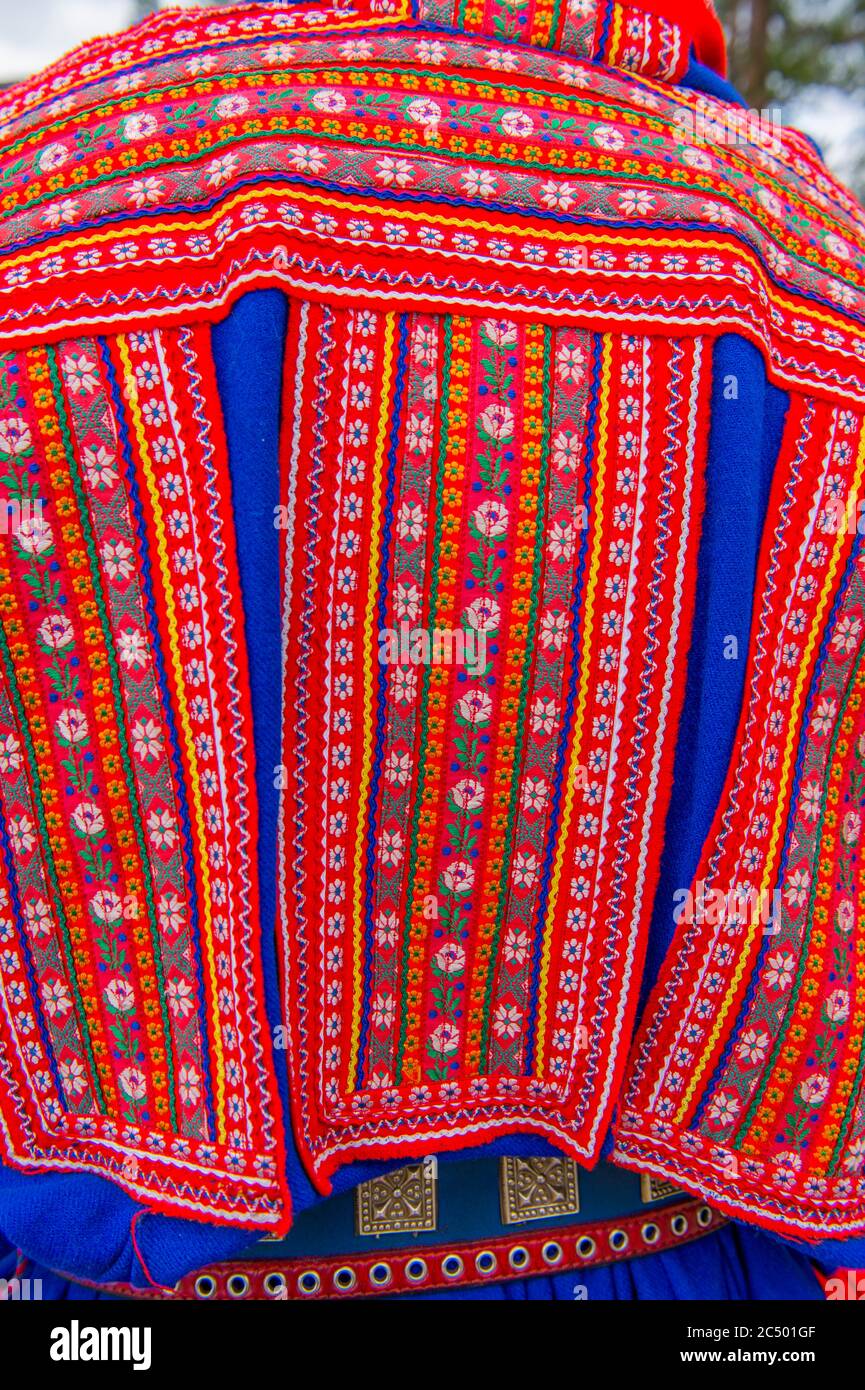 Sami Clothing Patterns