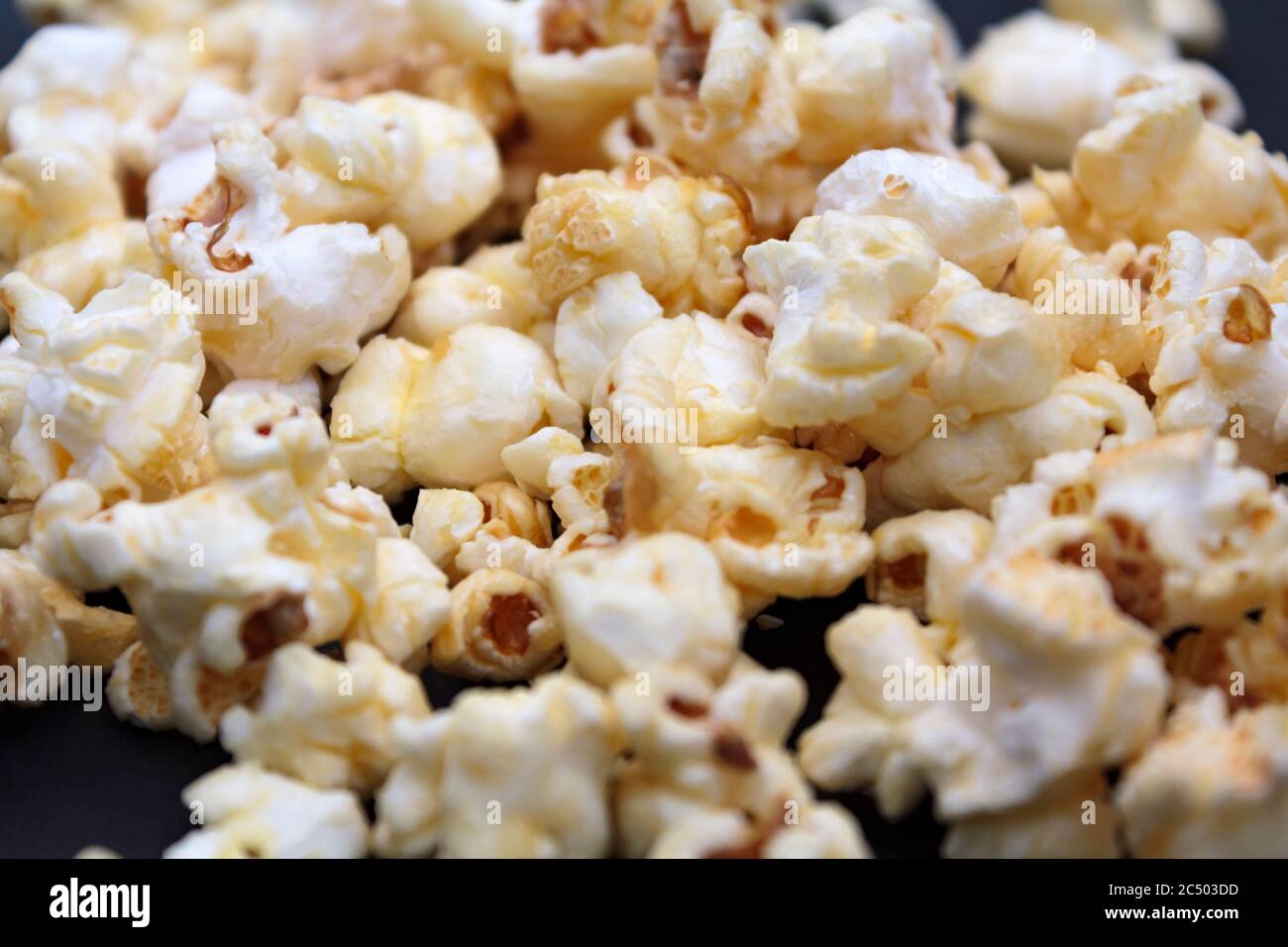 Popcorns hi-res stock photography and images - Alamy