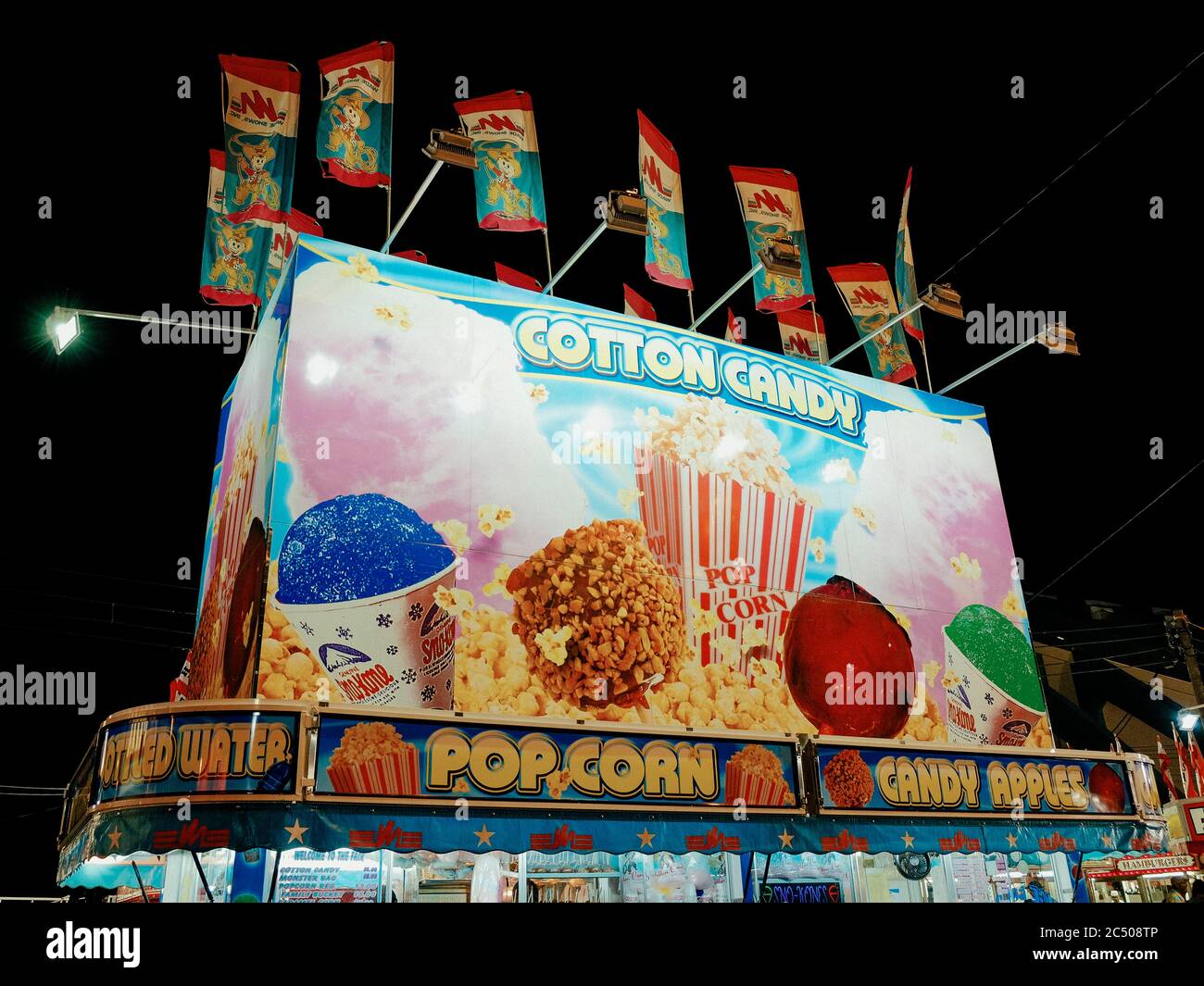 Carnival vendor midway hi-res stock photography and images - Alamy