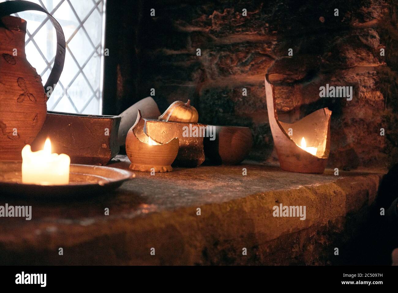 authentic medieval tavern. interior Stock Photo - Alamy