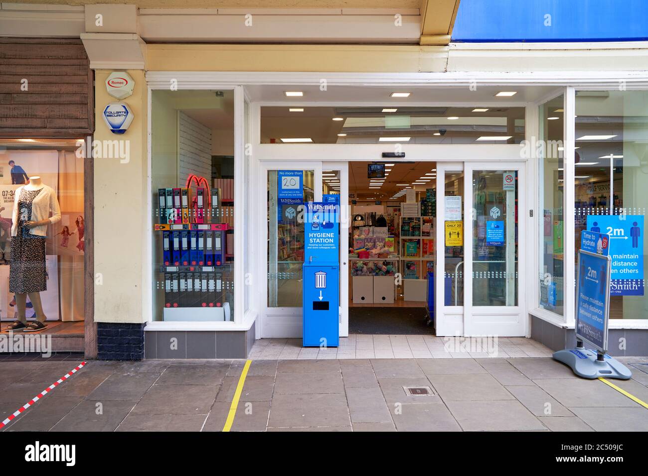 Hand sanitising hygiene station at the entrance to a shop Stock Photo ...