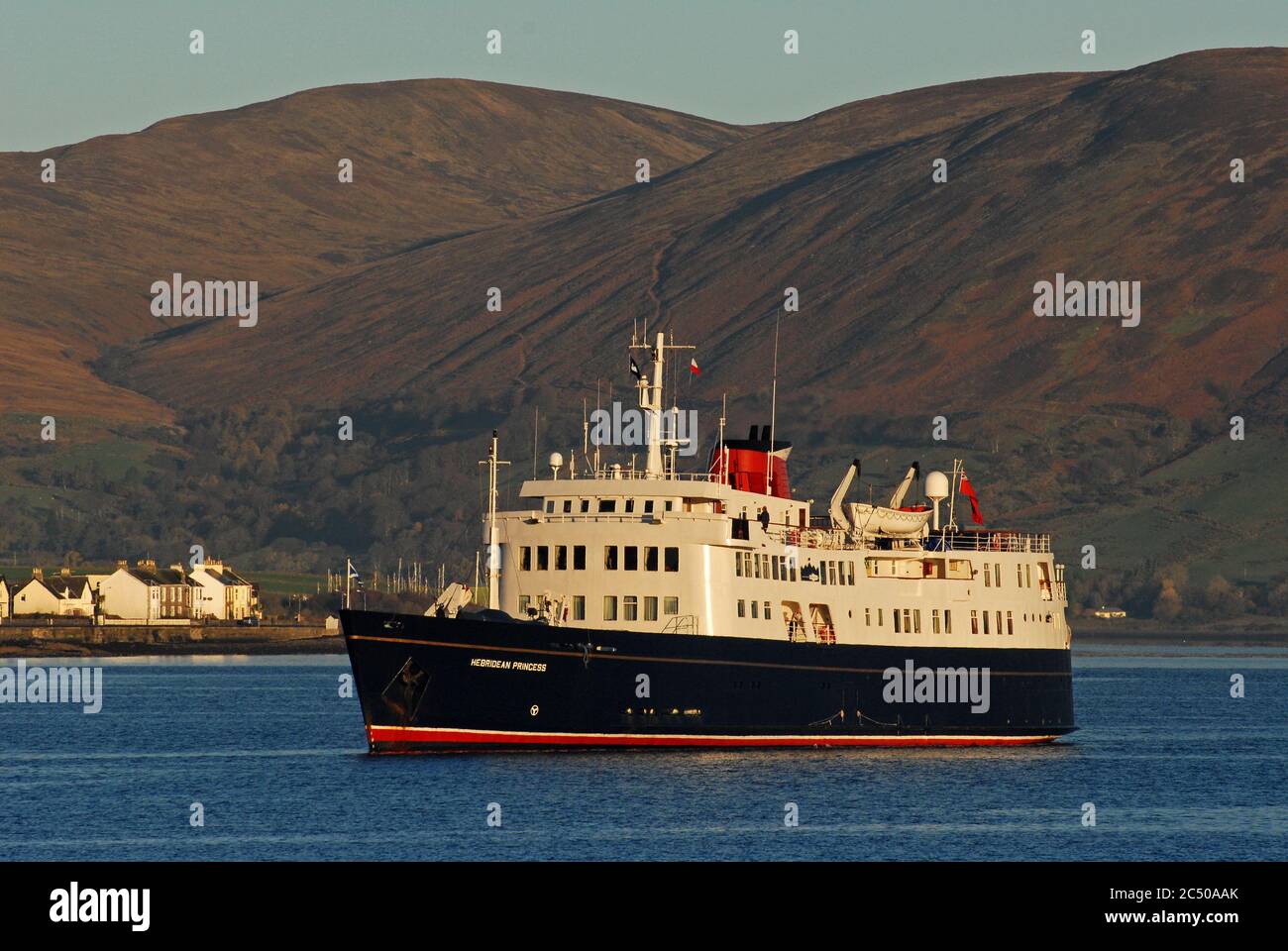HEBRIDEAN PRINCESS approaching ROTHESAY PIER in the early morning ...