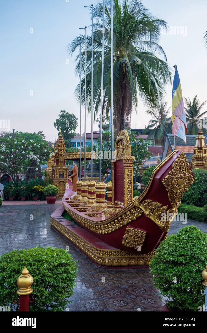 Golden Barge, Wat Preah Prom Rath, Siem Reap, Cambodia Stock Photo - Alamy