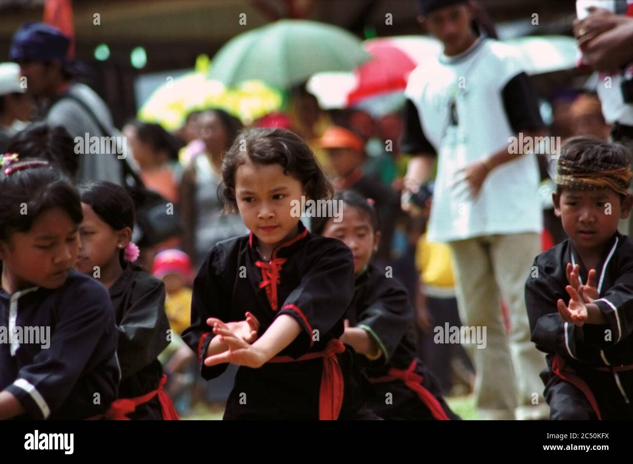 Pencak silat indonesian children hi-res stock photography and images ...