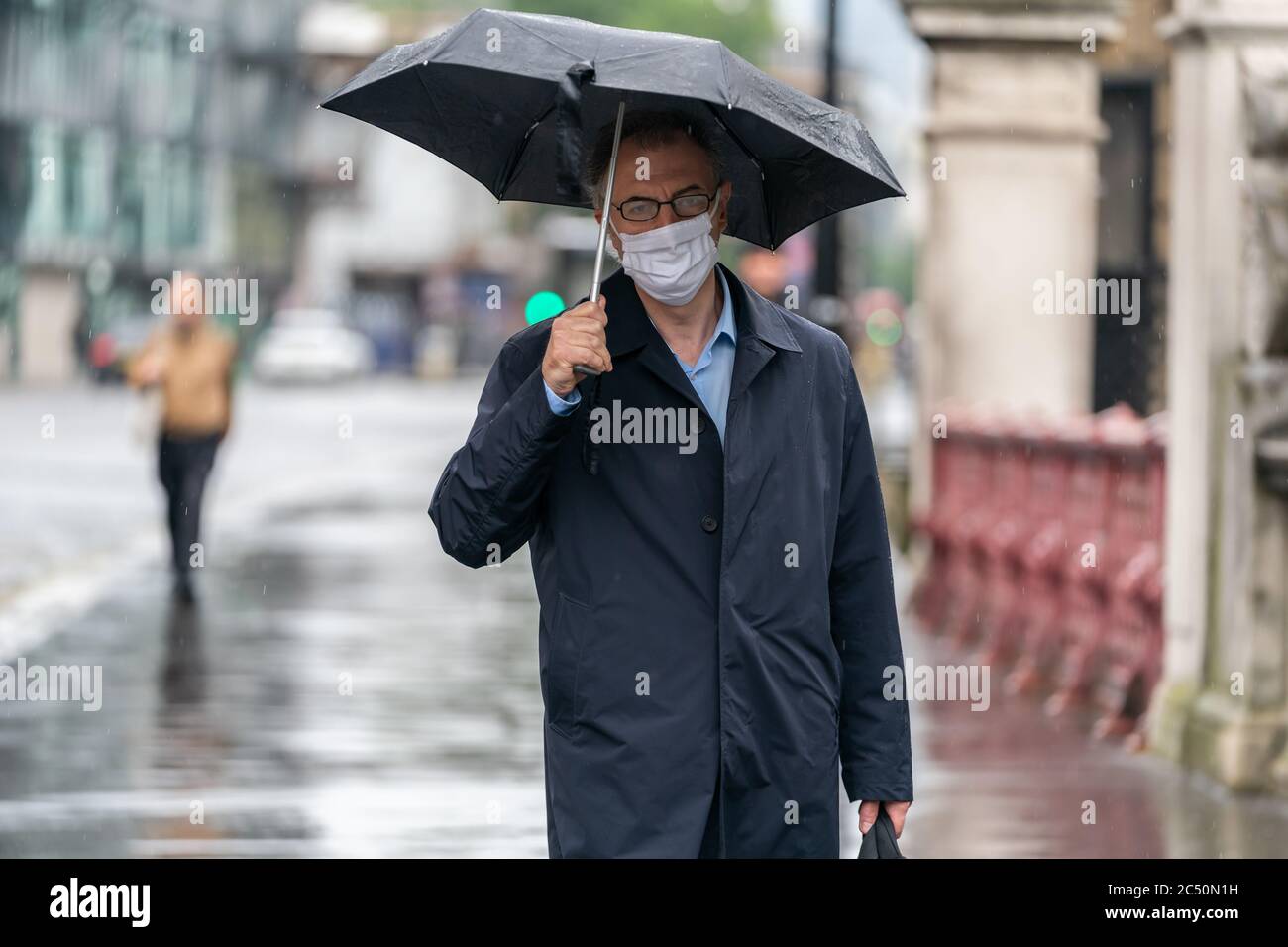 London rain miserable hi-res stock photography and images - Alamy