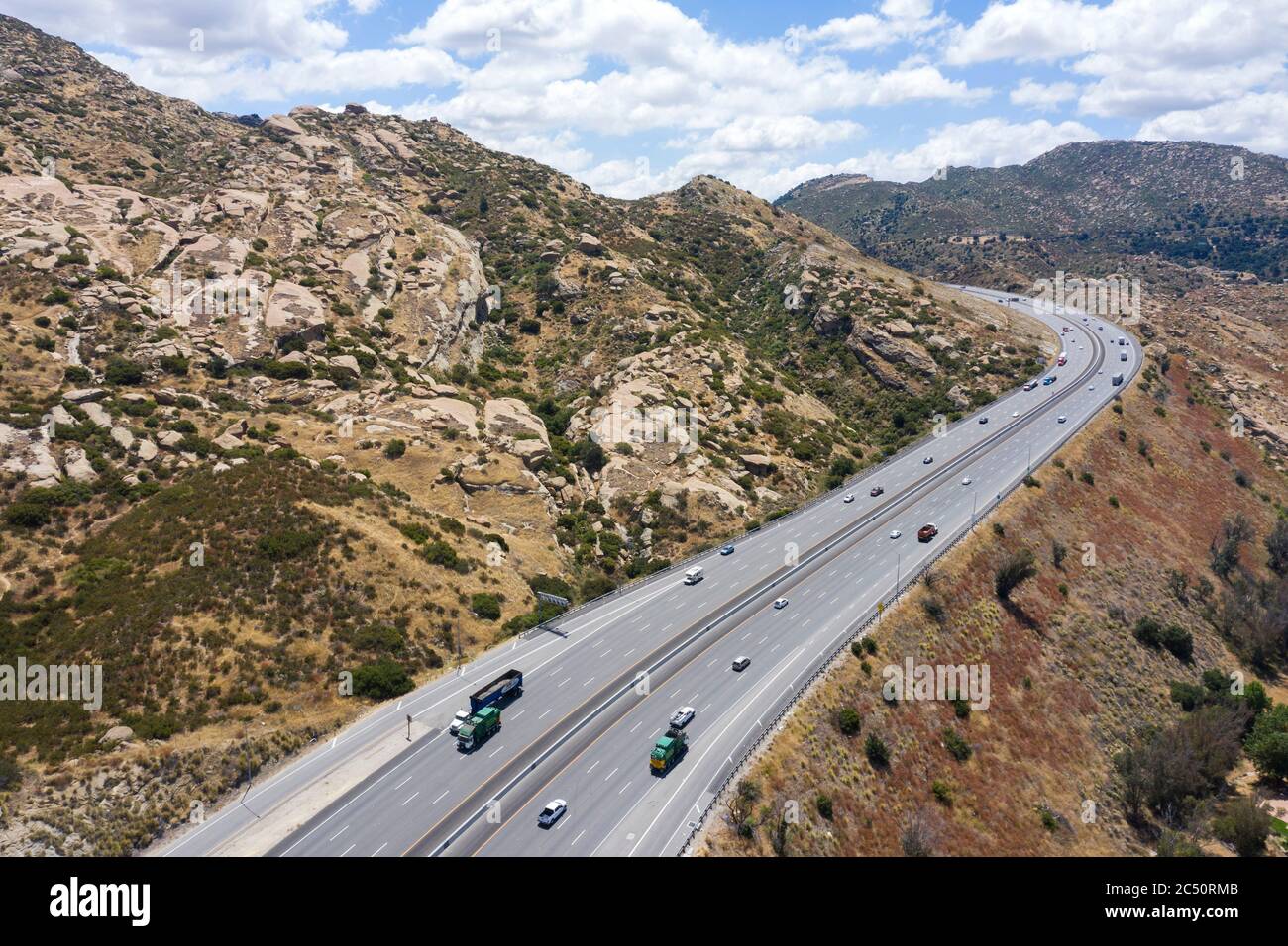 The 118 Freeway heads over the Santa Susana Pass connecting Simi Valley ...