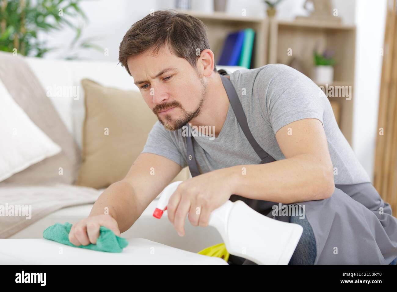 Spraying sofa house service hi-res stock photography and images - Alamy