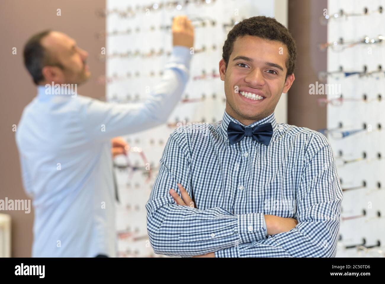 Man wearing bow tie hi-res stock photography and images - Alamy