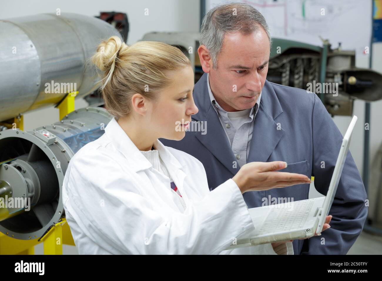 Management information systems hi-res stock photography and images - Alamy