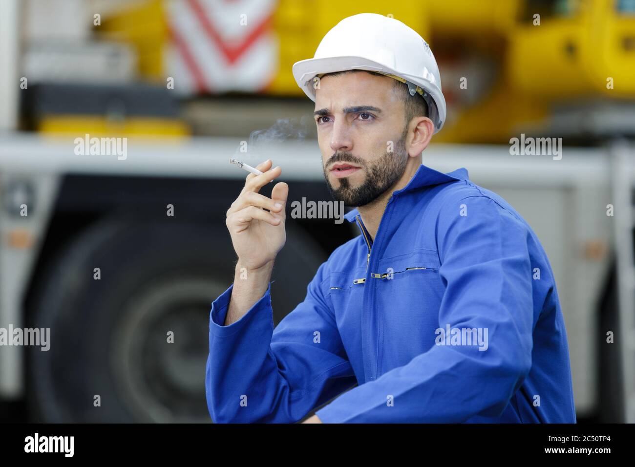 Construction worker smoking hi-res stock photography and images - Alamy