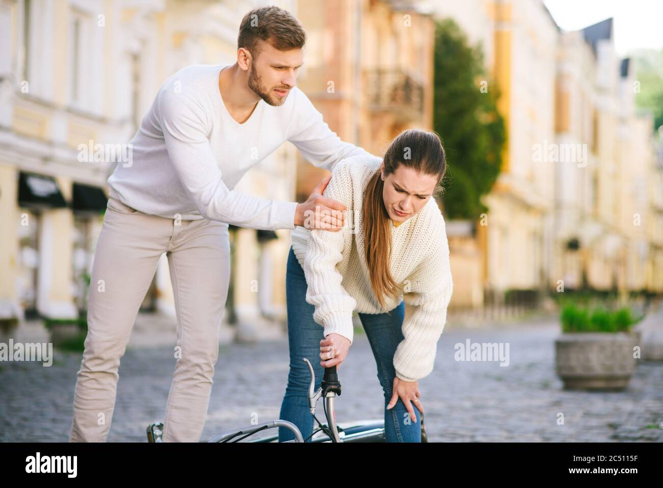 Young man falling from building hi-res stock photography and images - Alamy