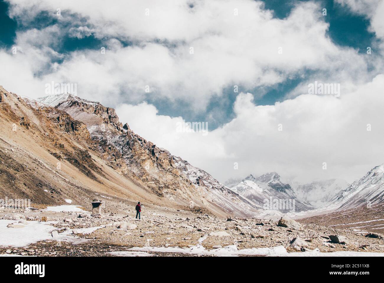 Young man climbing himalayas hi-res stock photography and images - Alamy