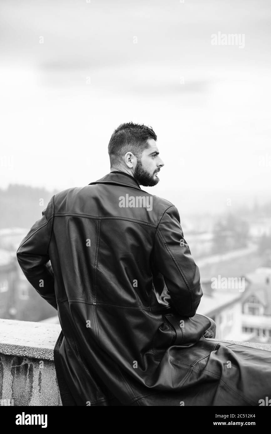 Man idea thinking on Black and White Stock Photos & Images - Alamy