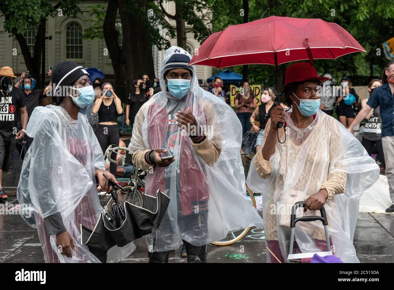 City hall autonomous zone hi-res stock photography and images - Alamy
