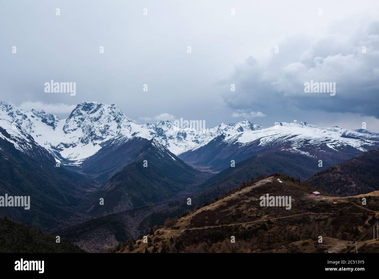 Baima snow mountain hi-res stock photography and images - Alamy