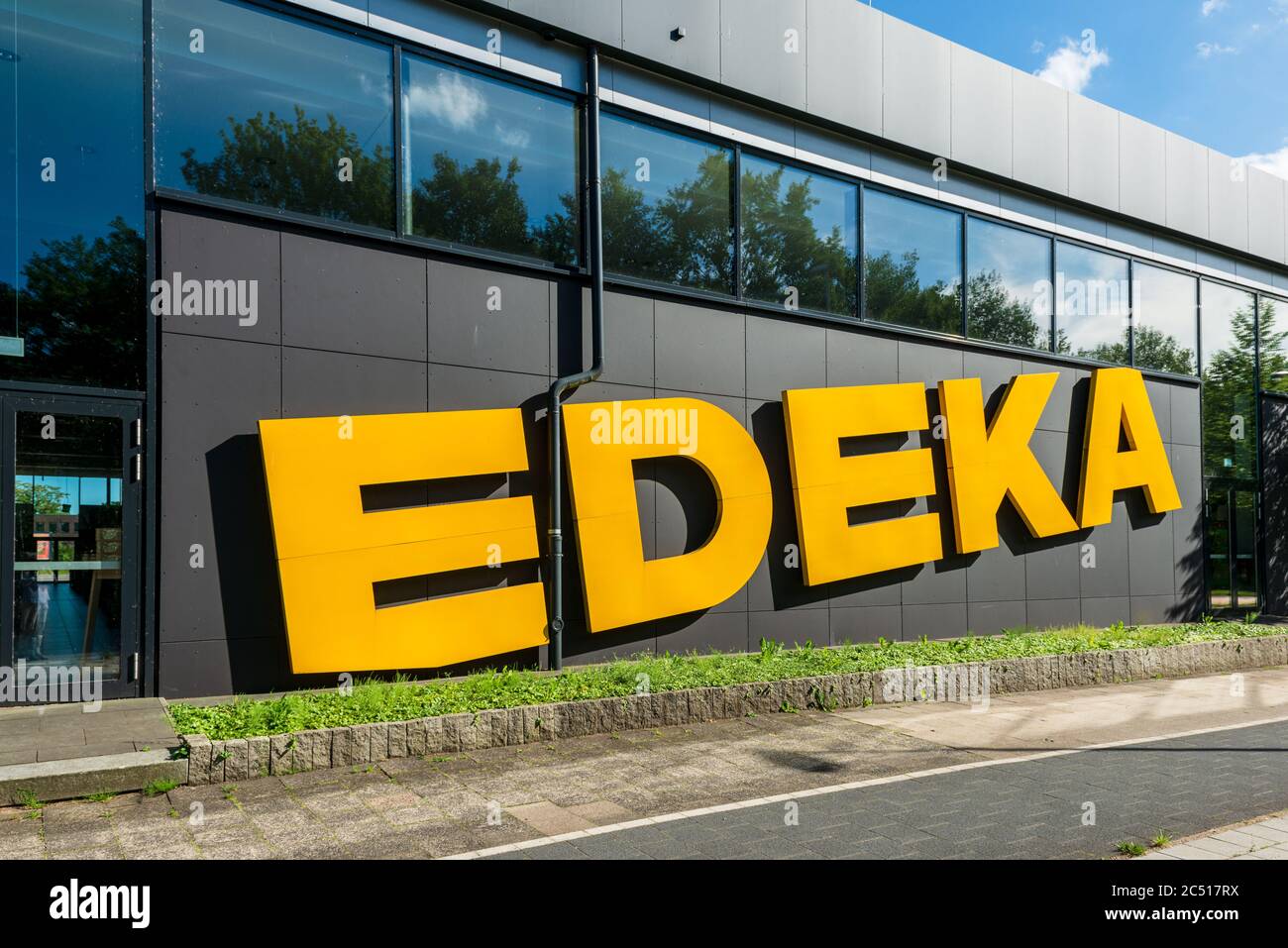 Aldi gruppe hi-res stock photography and images - Alamy