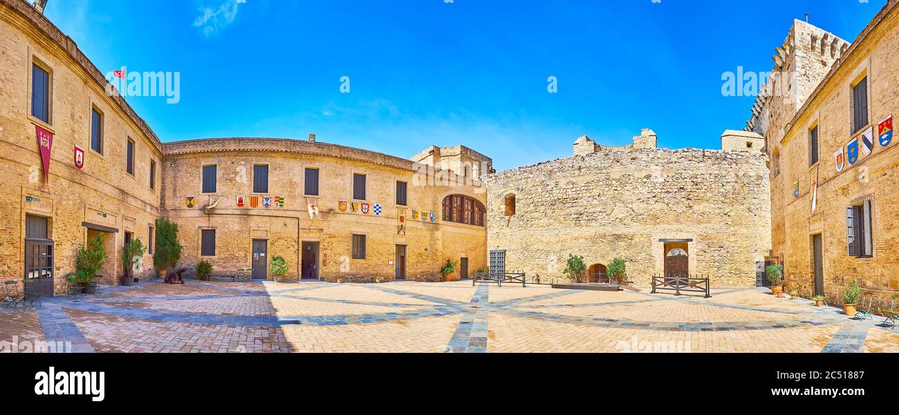 Castillo de santiago hi-res stock photography and images - Alamy