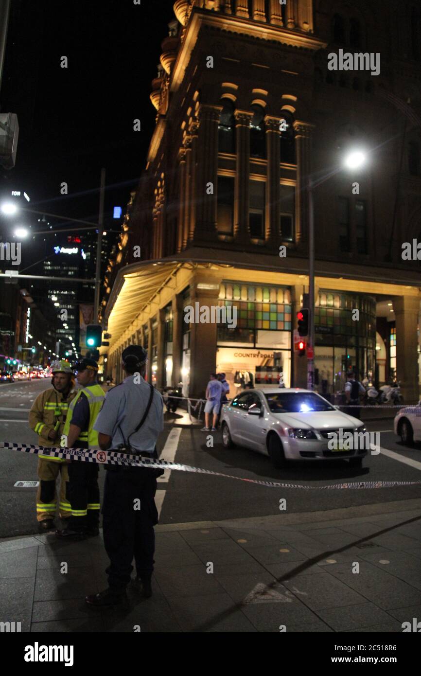 Police and fire service cordon hi-res stock photography and images - Alamy