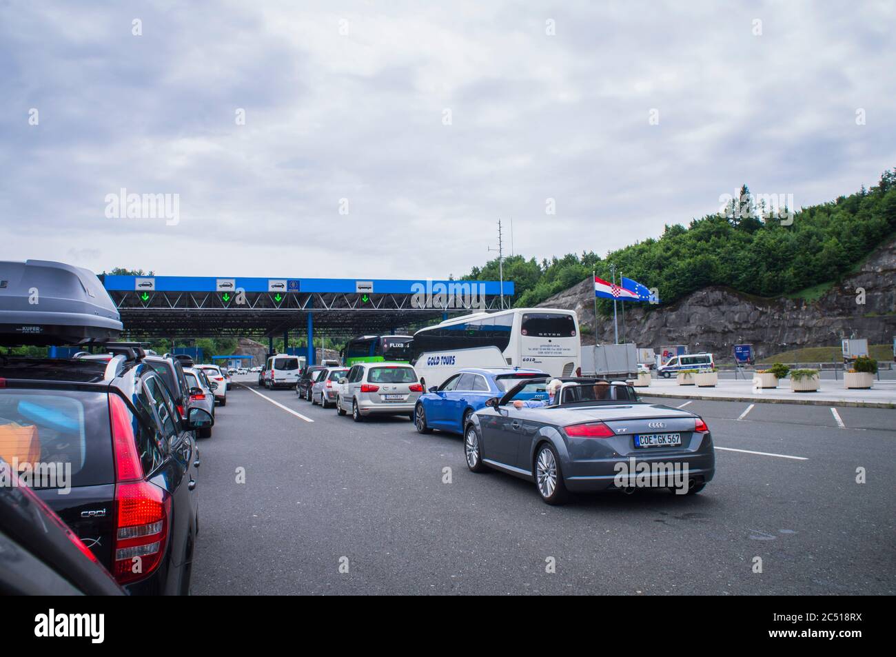 Gruskovje/Macelj border crossing - Slovenia - Croatia, SLO-HR, bus ...