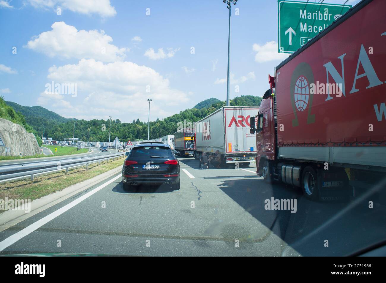 Macelj/Gruskovje border crossing - Croatia - Slovenia, HR-SLO, traffic ...