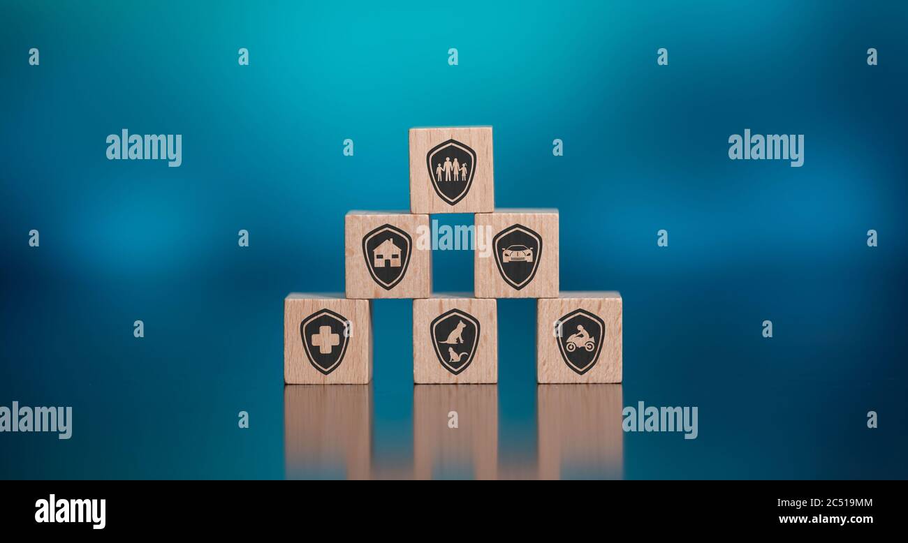 Wooden cubes car home hi-res stock photography and images - Alamy