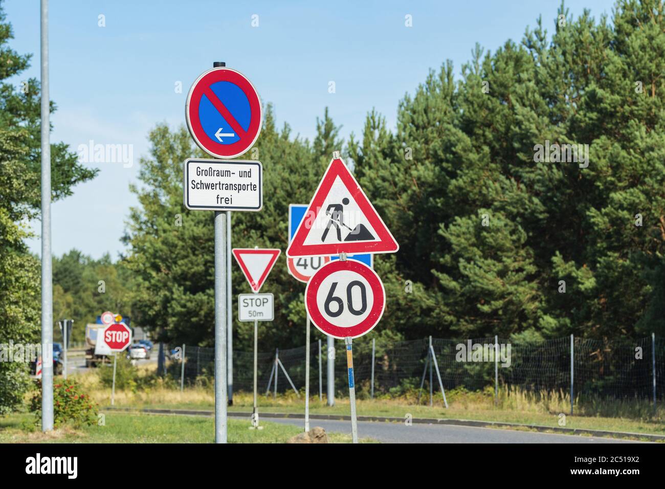 Construction site exit signs hi-res stock photography and images - Alamy