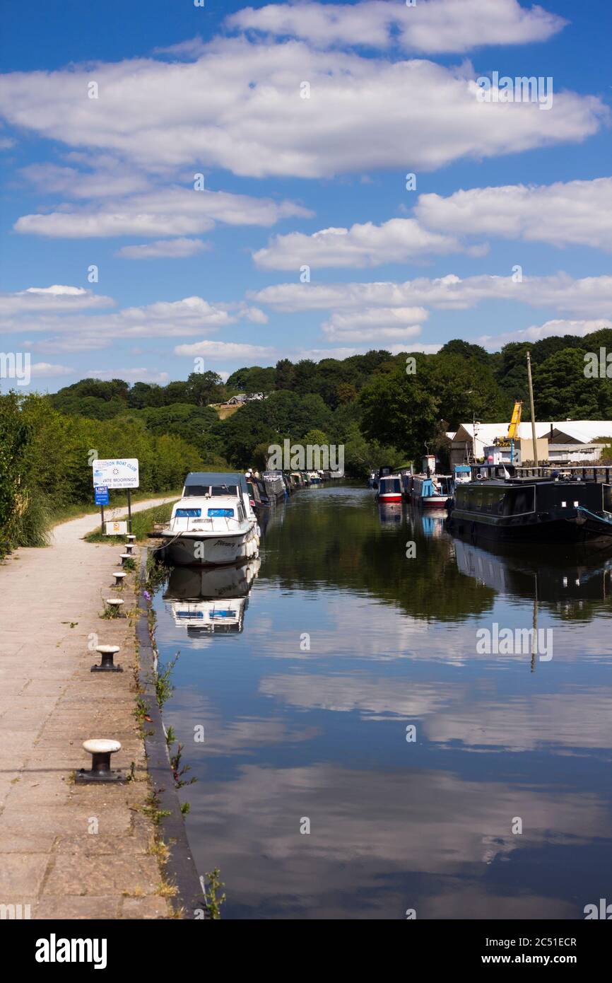 Leeds - Liverpool canal looking east from the top lock at Copthurst ...
