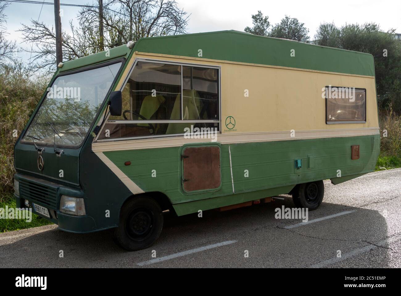 Vintage motorhome hi-res stock photography and images - Alamy