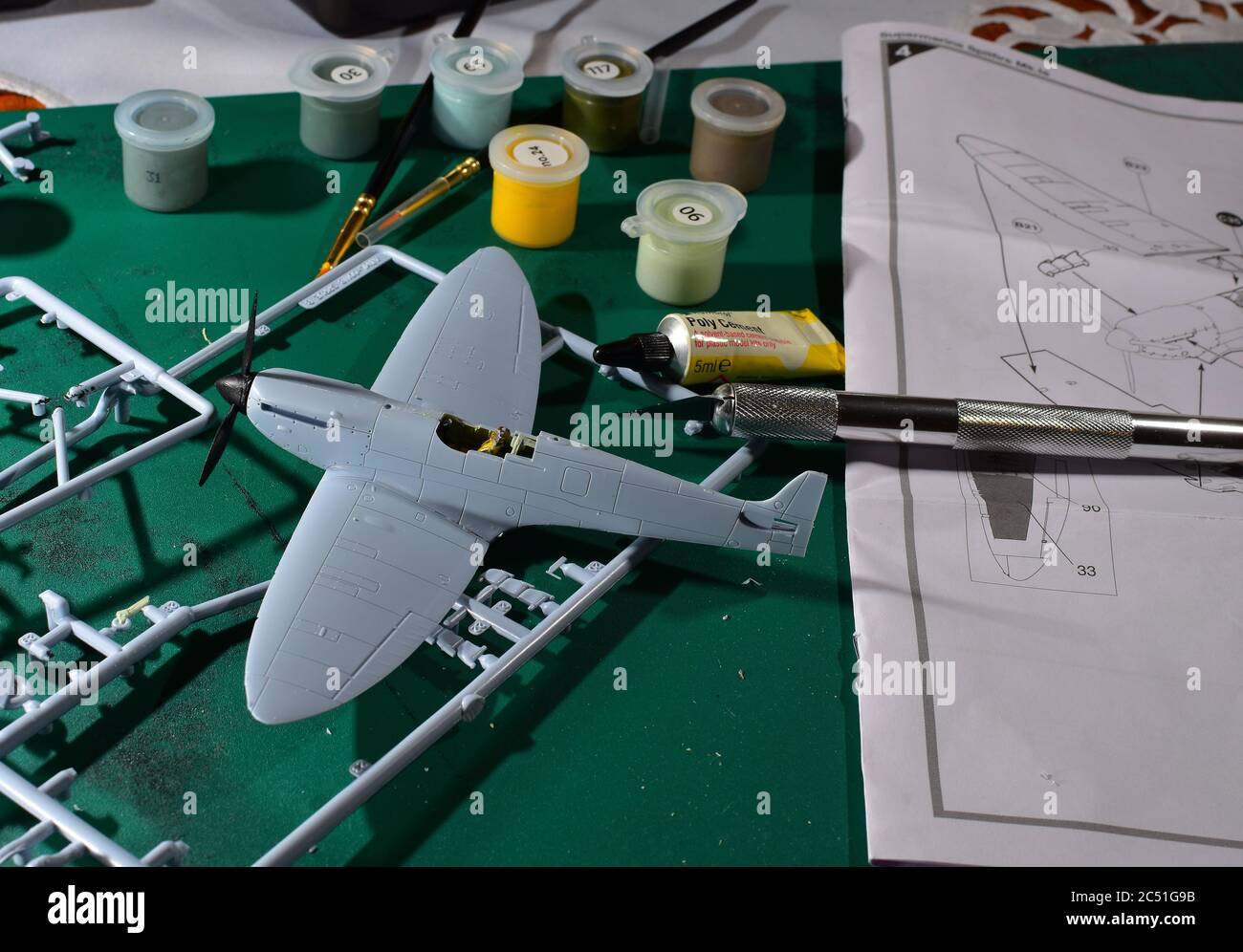 Supermarine Spitfire Mk.1a Airfix aircraft model 1:72 scale Stock Photo ...